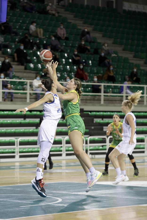 El Al-Qázeres recupera a Mariella Fasoula para mañana en Gernika | Hoy