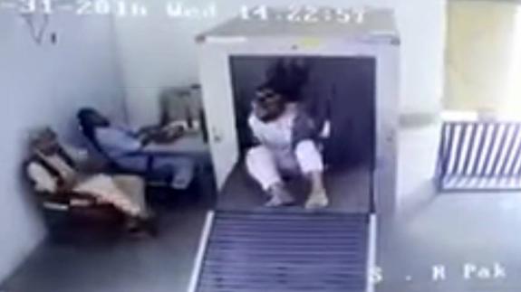 ¿Cómo funciona la máquina de rayos X en un aeropuerto? | Hoy